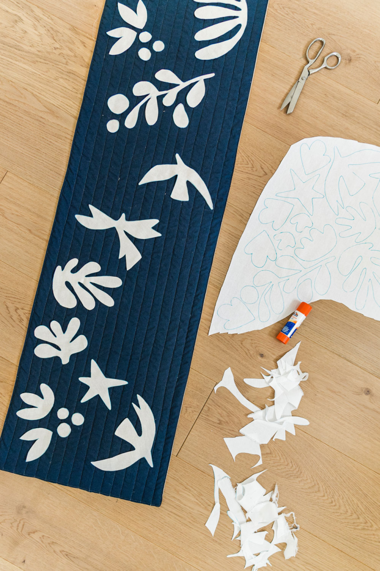 Holiday Table Runner – Free Pattern